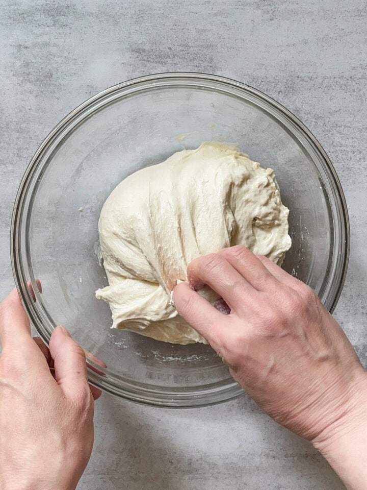 How to Autolyse Sourdough (And Why It Matters) – sourdoughtalk.com