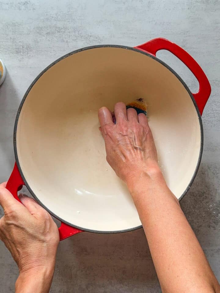 Cleaning Sourdough Mess: 35 Tips And Tricks – sourdoughtalk.com